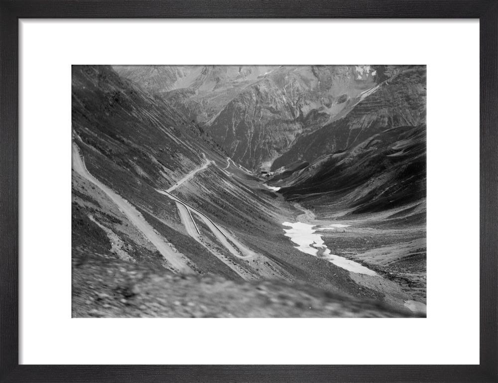 Landscape view of valley – Science & Society Picture Library Prints